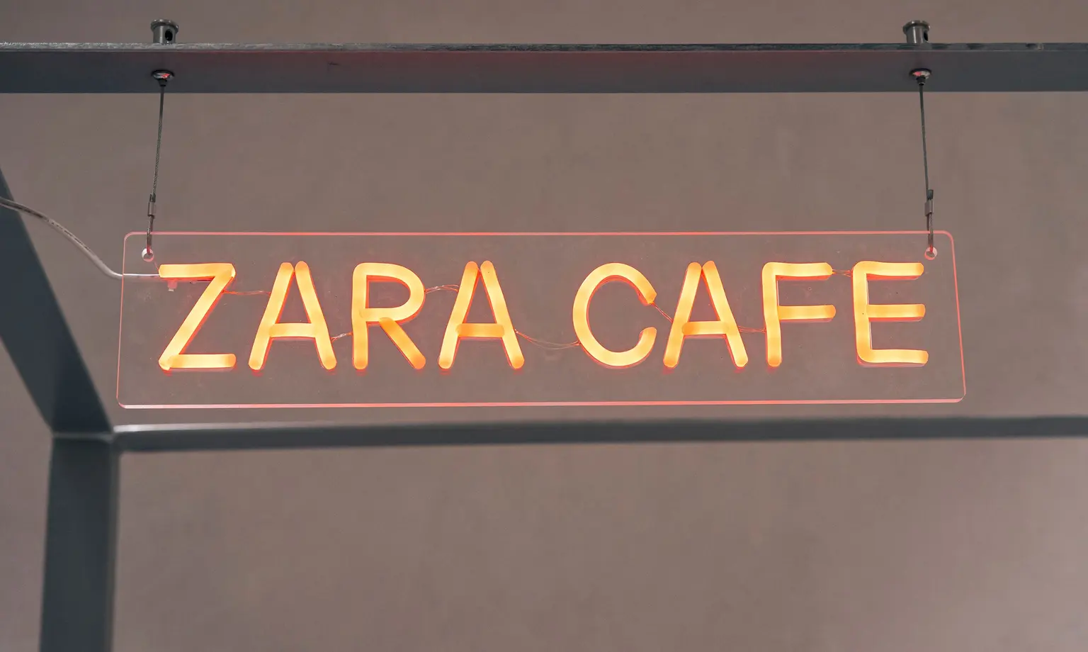 Zara Café Londres • Wozere Studio